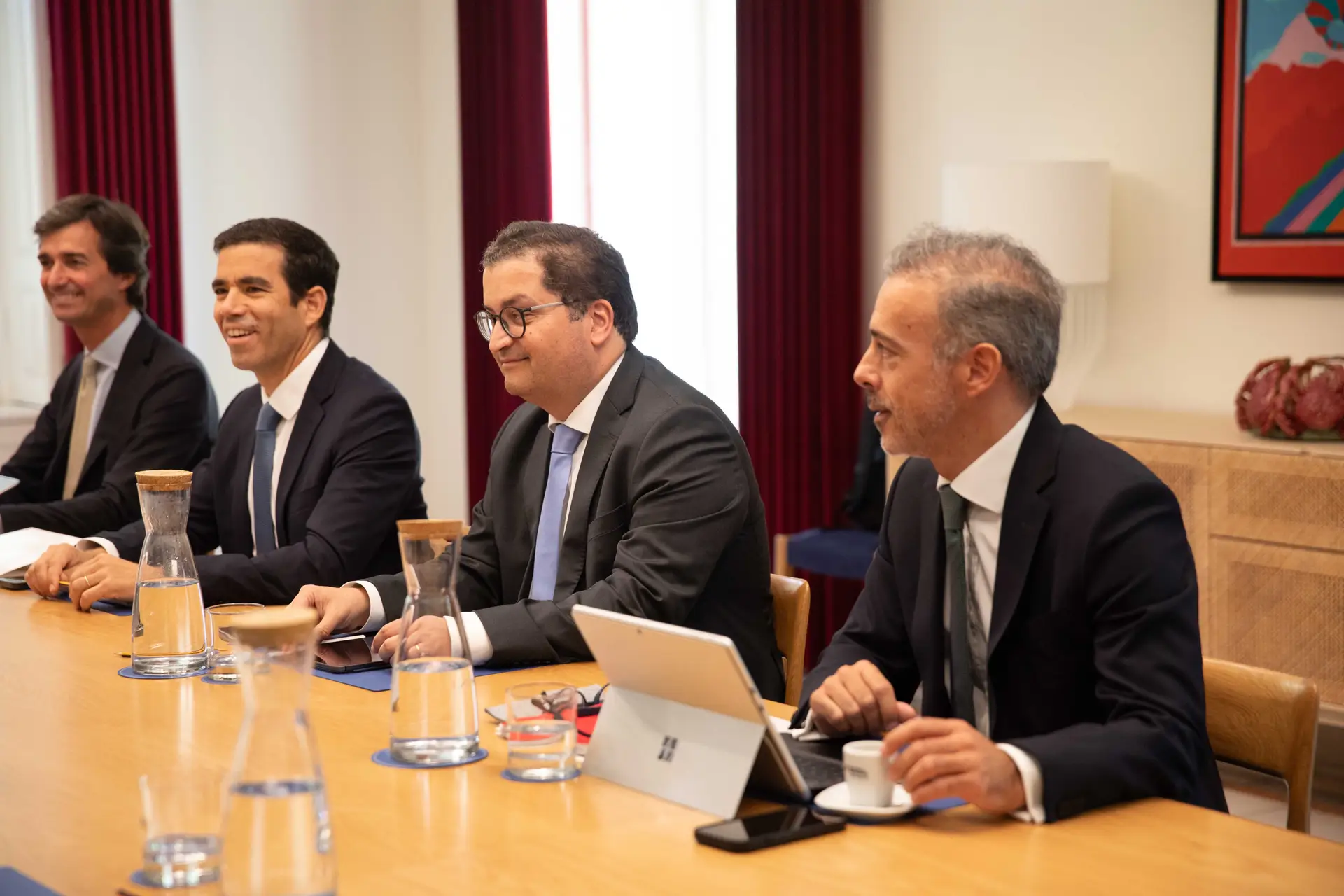 OE 2025: Negociações começam sem Montenegro, sem Pedro Nuno e sem PSD ...