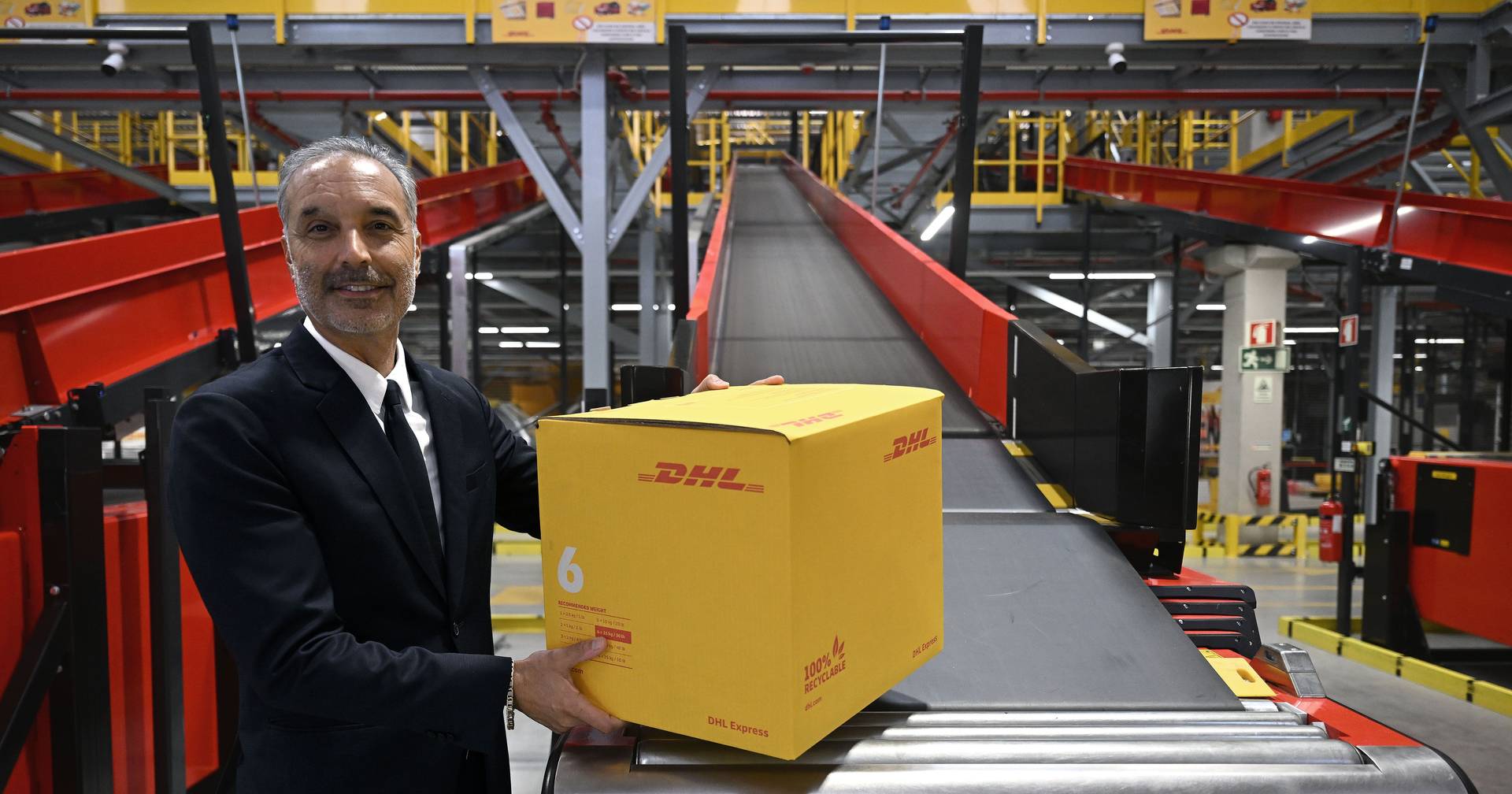 DHL investe €25 milhões no aeroporto do Porto para entregar encomendas ...