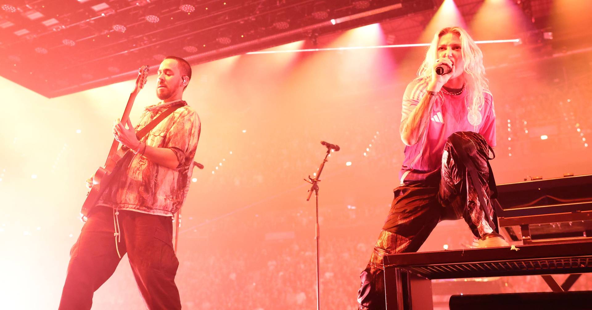 Linkin Park mostram canção nova ‘Heavy Is The Crown’ durante concerto ...