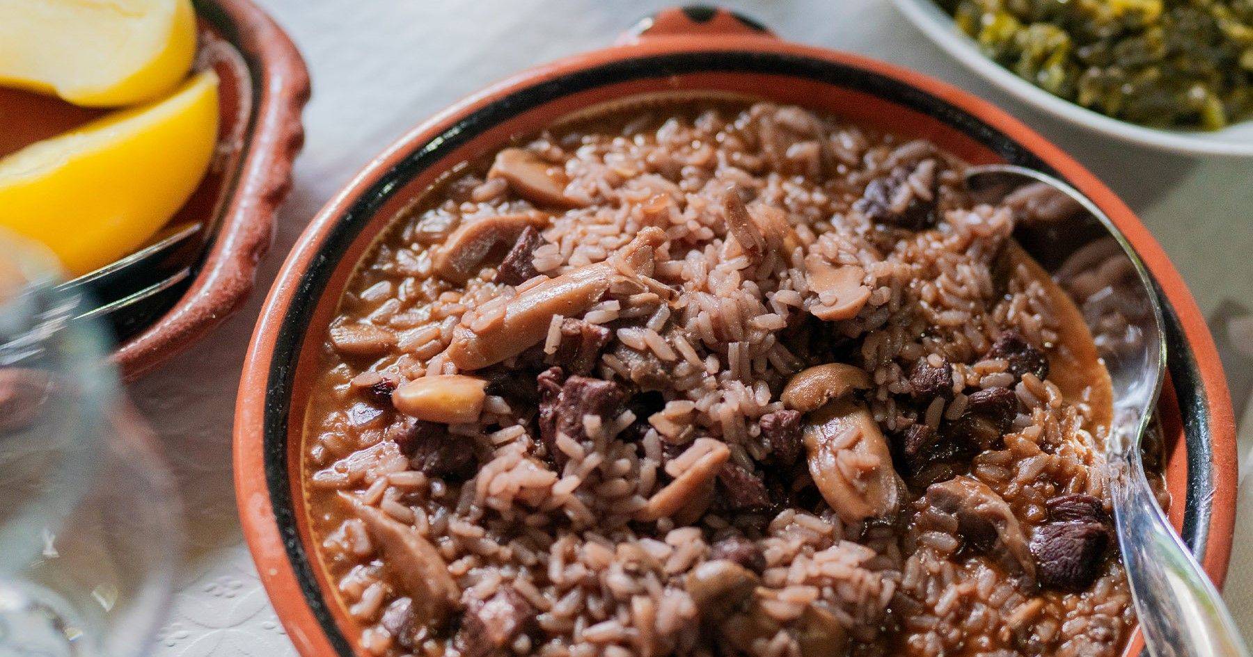 Com a chegada do outono, os míscaros dão vida e sabor a este arroz ...