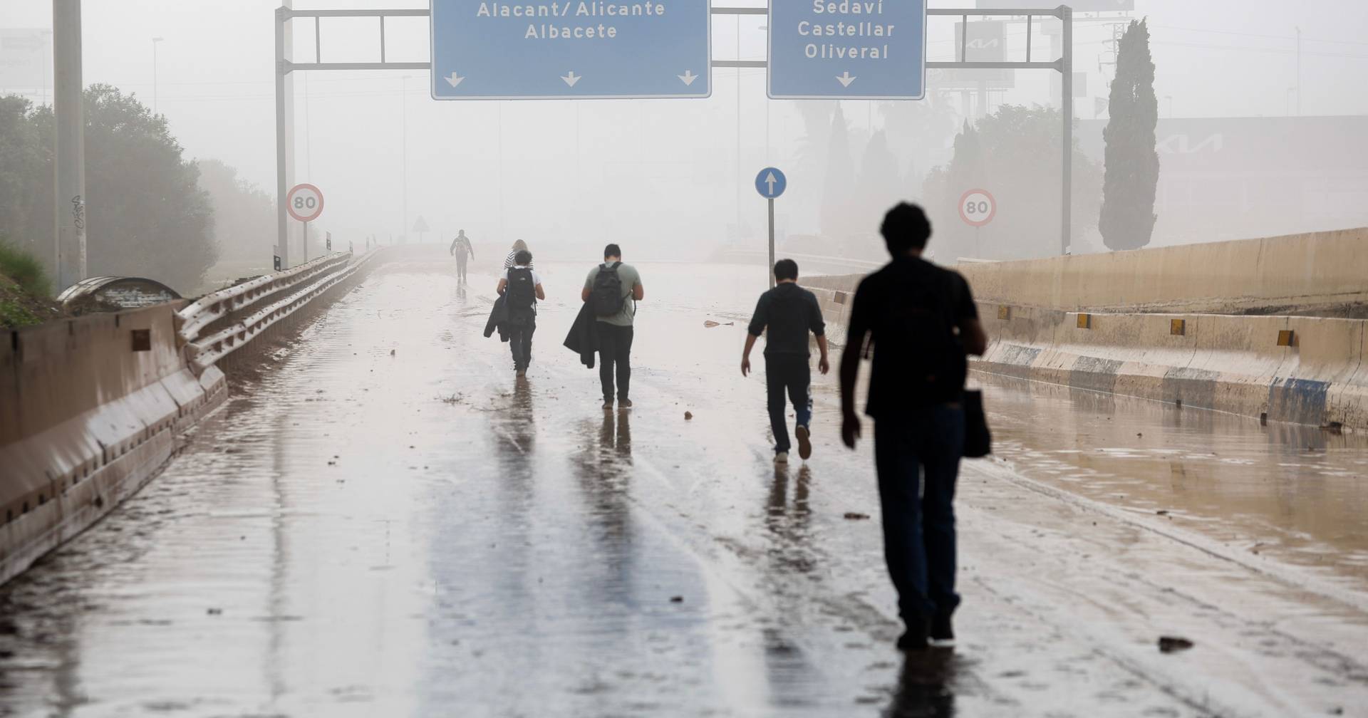 Pedro Sánchez promete toda a ajuda às vítimas das cheias: "É o maior ...