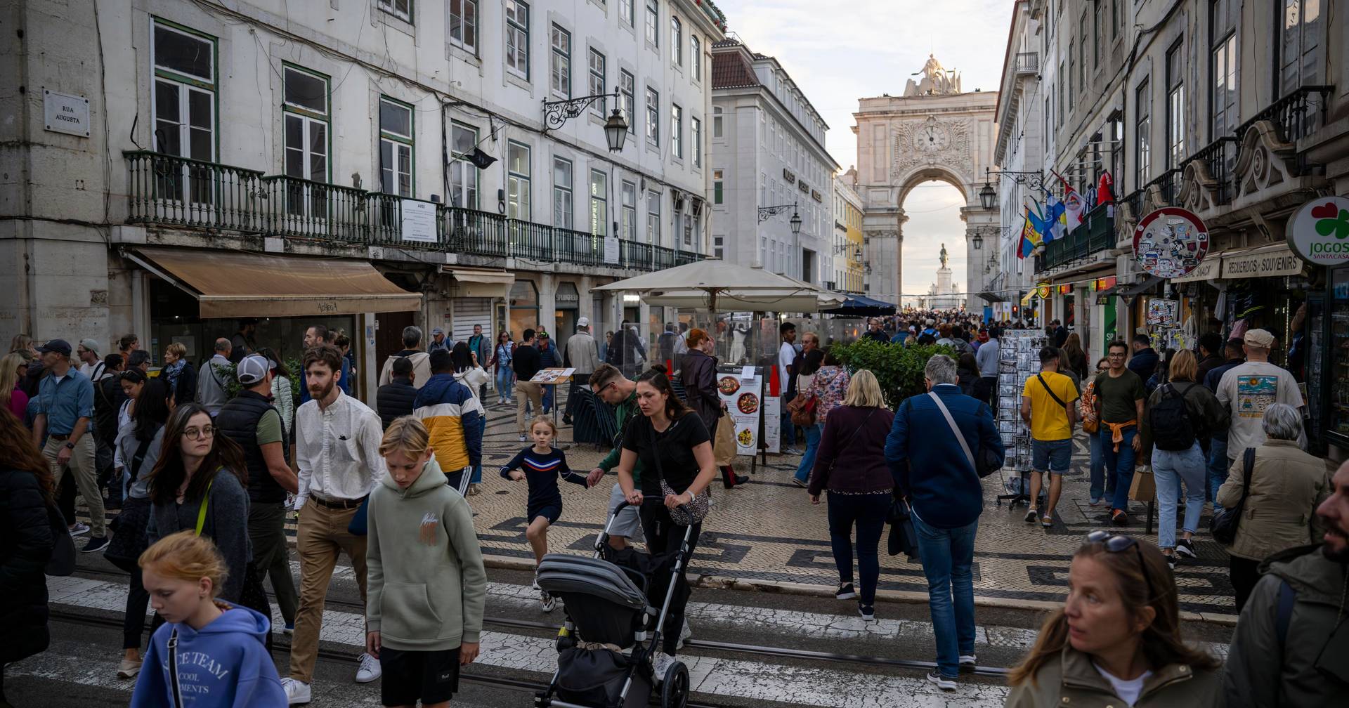 Sem imigração, população cai para 6 milhões em 2100 - Expresso