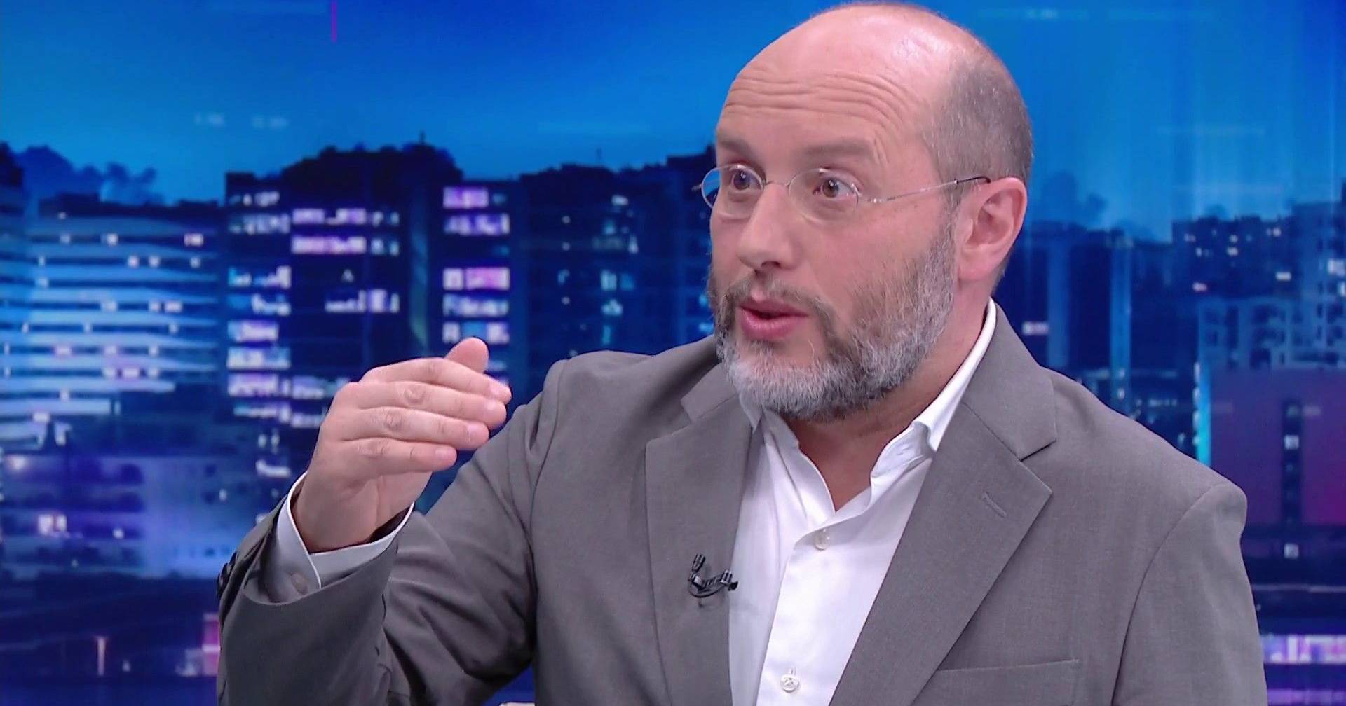 "Gulbenkian chegava a pagar 91% de impostos. Hoje, mega ricos como Elon ...