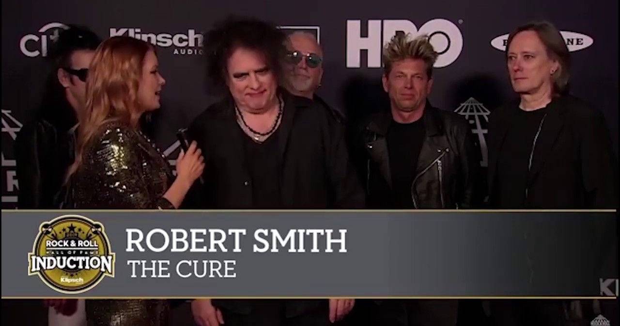 “Não percebi que estava a ser filmado. Até me sinto mal”: Robert Smith ...