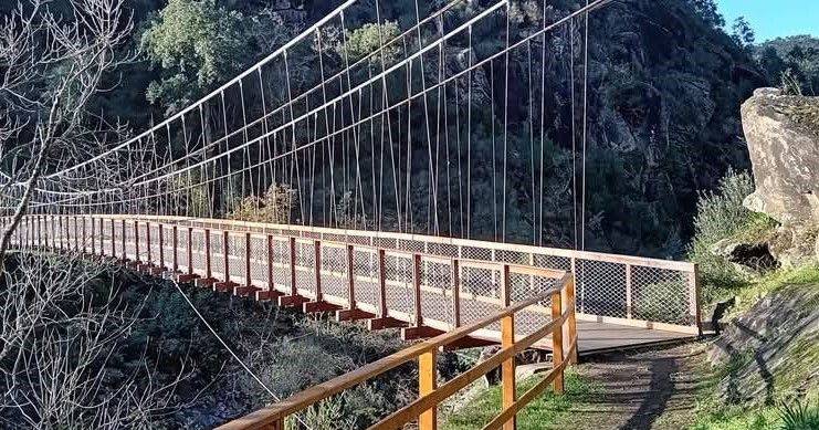 Atravessar uma ponte de arame ao encontro de sabores e tradições em ...