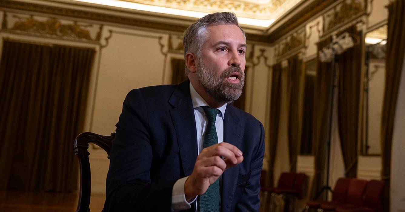 Entre a perplexidade e os elogios: entrevista de Pedro Nuno sobre ...