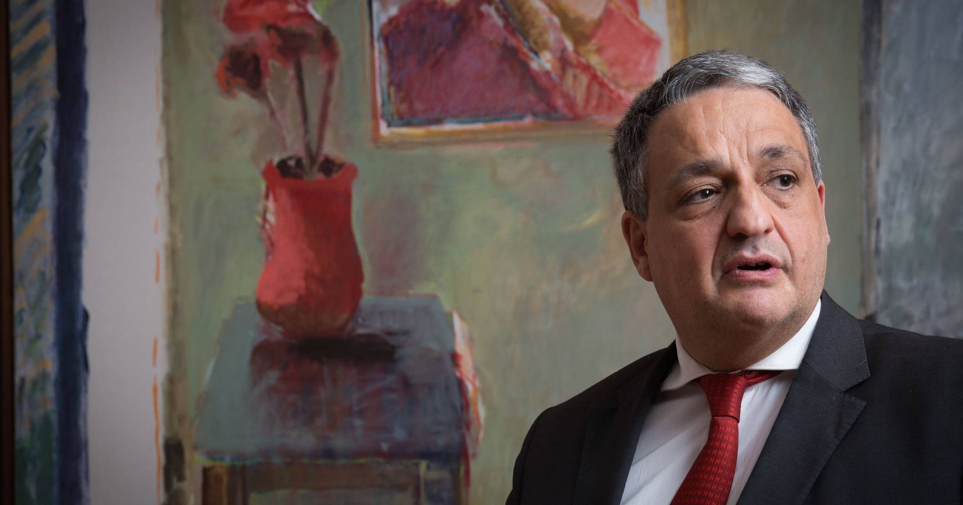 Paulo Macedo: “Não é saudável para Portugal ter metade da banca em mãos ...