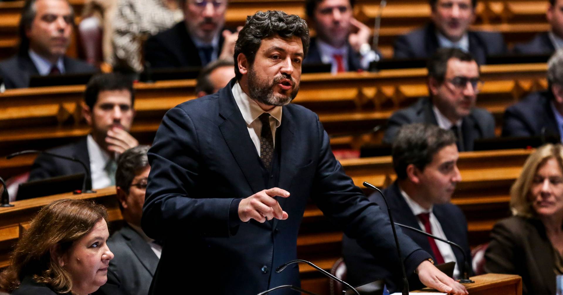 Pedro Delgado Alves indicado para para líder parlamentar do PS - Expresso