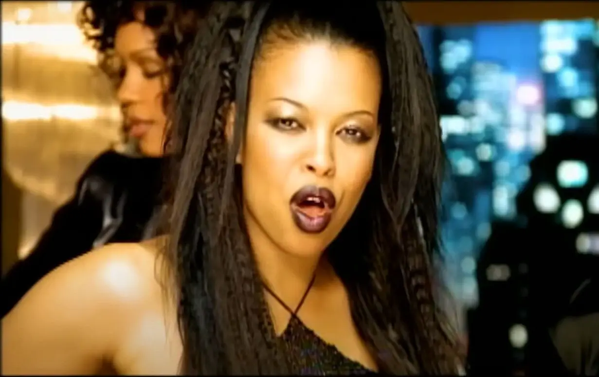 Dawn Robinson, cantora das En Vogue, mora num carro há três anos - Expresso