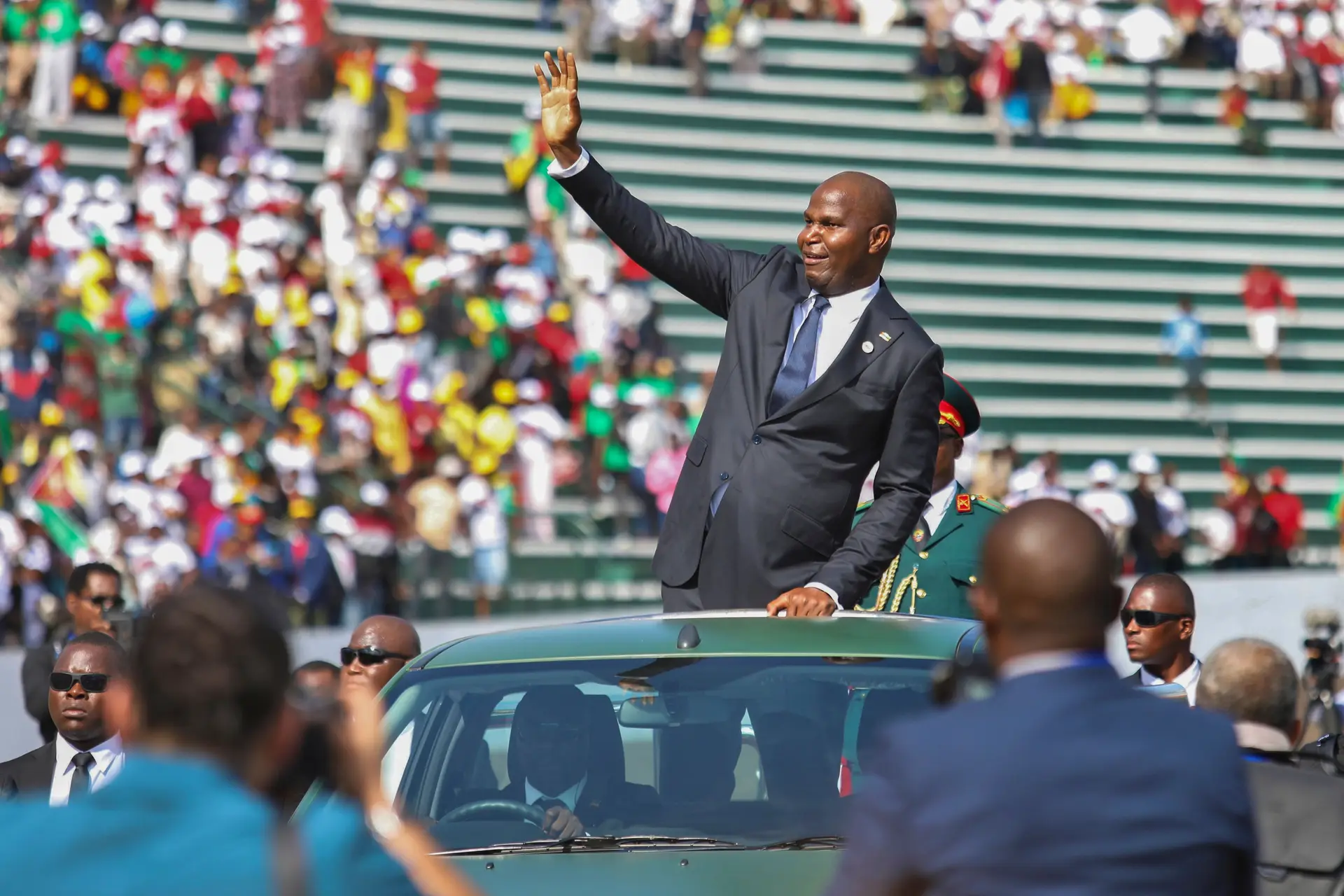 Presidente de Moçambique em Lisboa com conversão da dívida na agenda ...