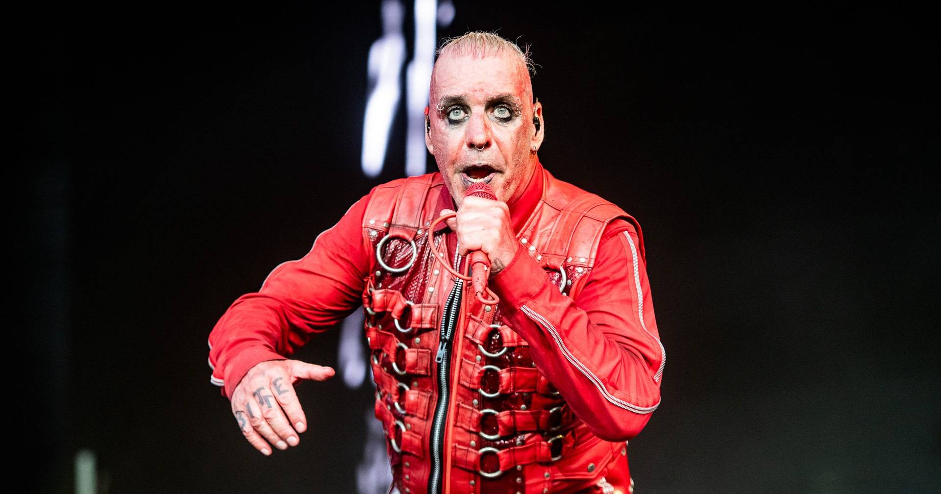 Sexo e humor com Till Lindemann, dos Rammstein, no festival Evil Live: o politicamente correto ...