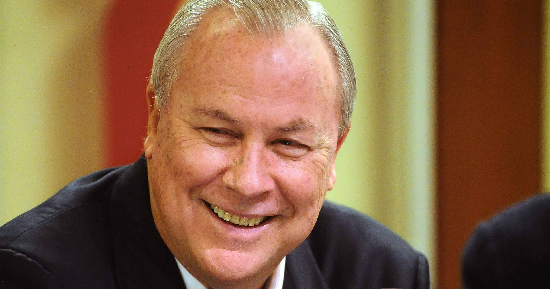 Morreu o encenador norte-americano Bob Wilson, que deu vida aos palcos ...