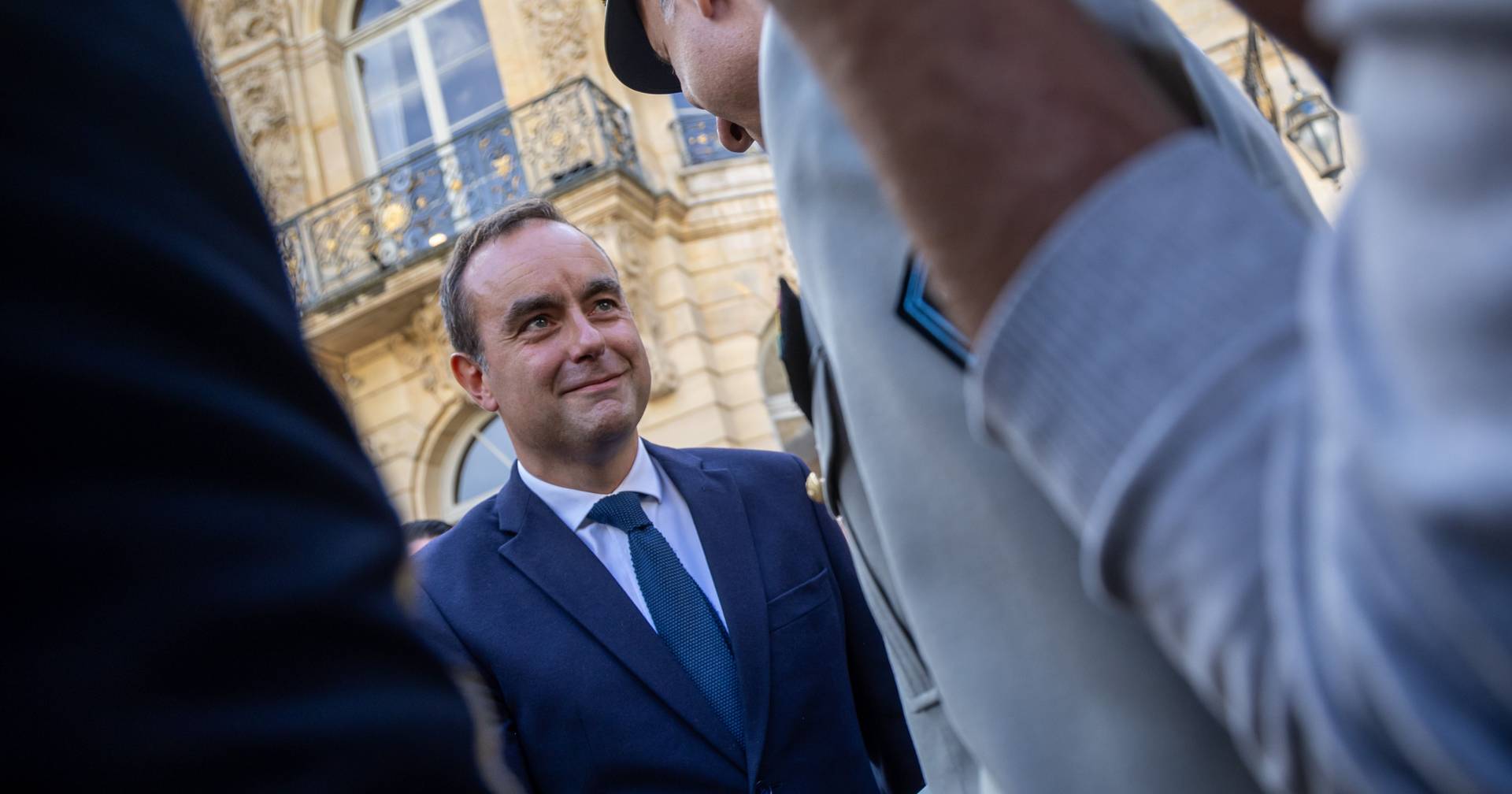Sébastien Lecornu: indefetível de Macron salta da Defesa para o centro ...