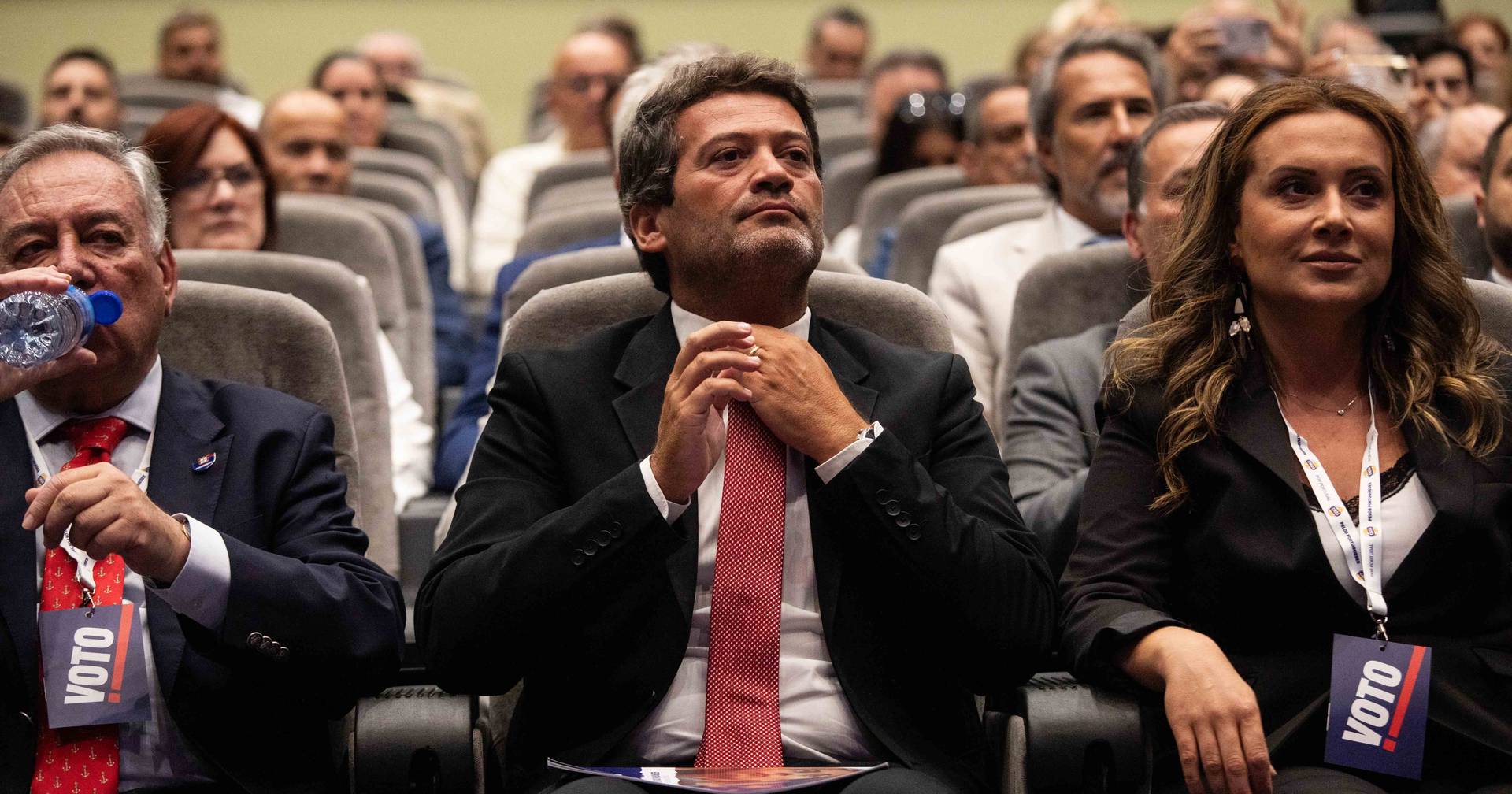 Teresa Nogueira Pinto, Rui Gomes da Silva e Jorge Cid no "governo-sombra" do Chega - Expresso