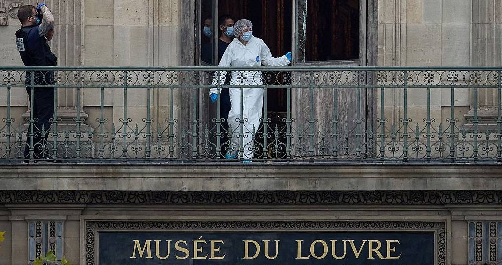 Televisão francesa divulga vídeo do momento do assalto no Louvre: tiara da imperatriz Eugénia é ...