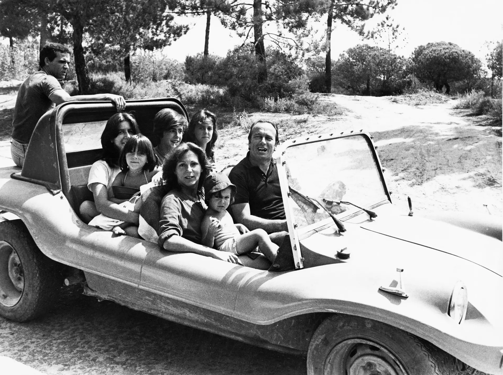 Carta dos filhos do Dr. Francisco Pinto Balsemão e acionistas da ...