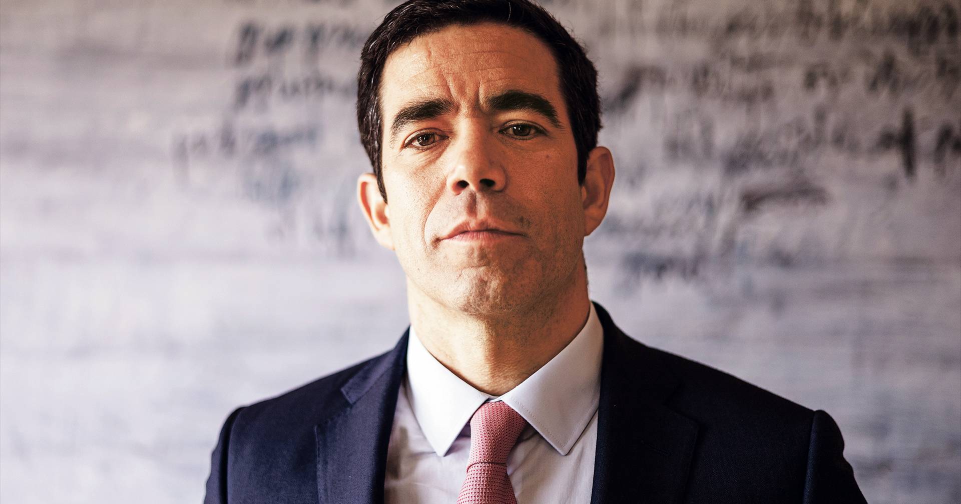 Como o Governo quer “virar o jogo” na comunicação: sem intermediários ...