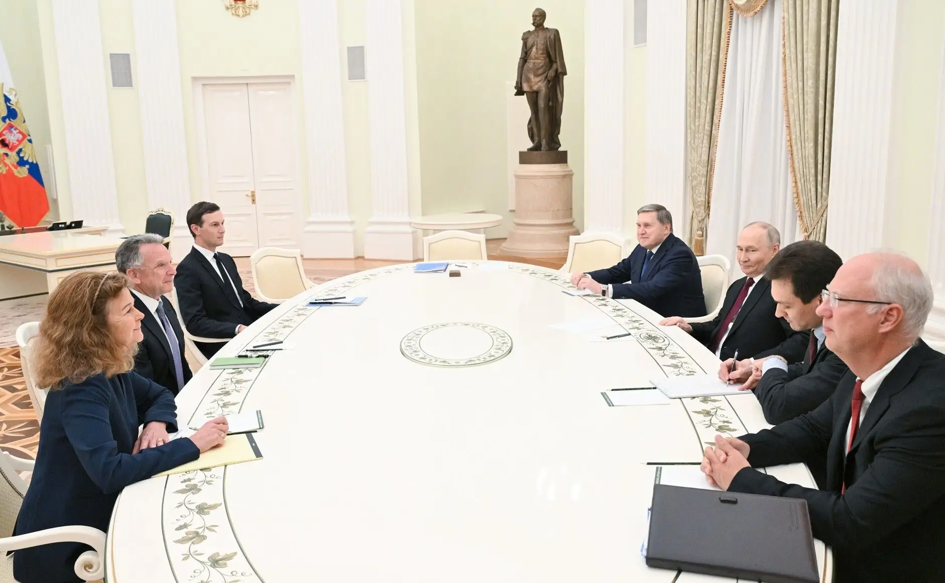 Negociadores dos EUA e Rússia assinalam "reunião construtiva" para ...