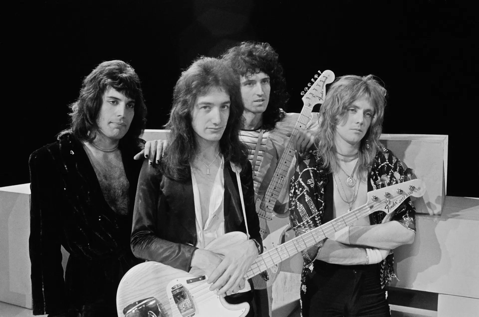 Já pode ouvir a canção que os Queen mantiveram na gaveta mais de 50 ...