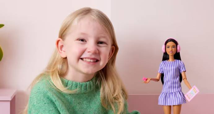Mattel lança Barbie com autismo - Expresso