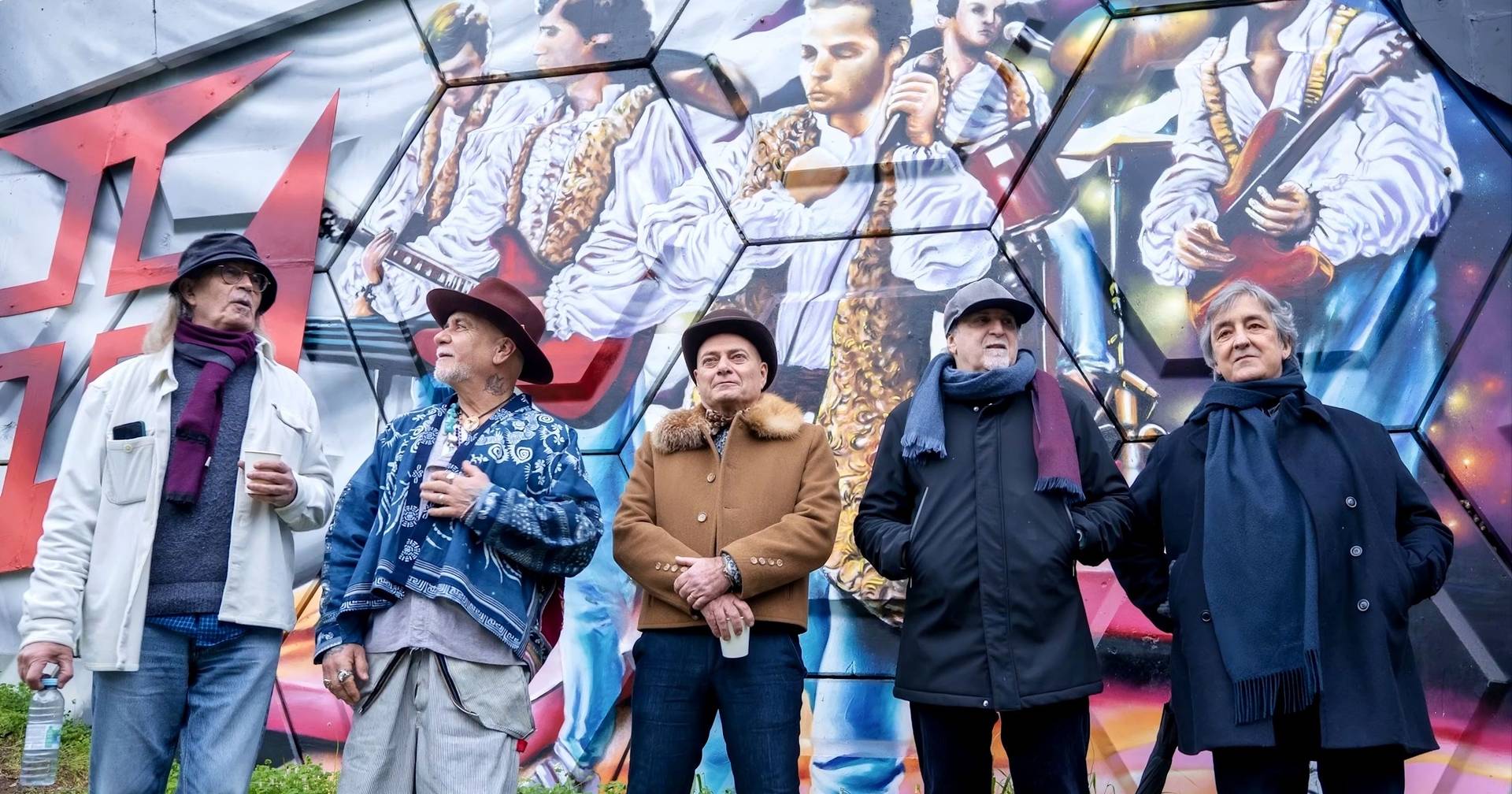 O vídeo exclusivo dos Heróis do Mar homenageados em mural no bairro de ...