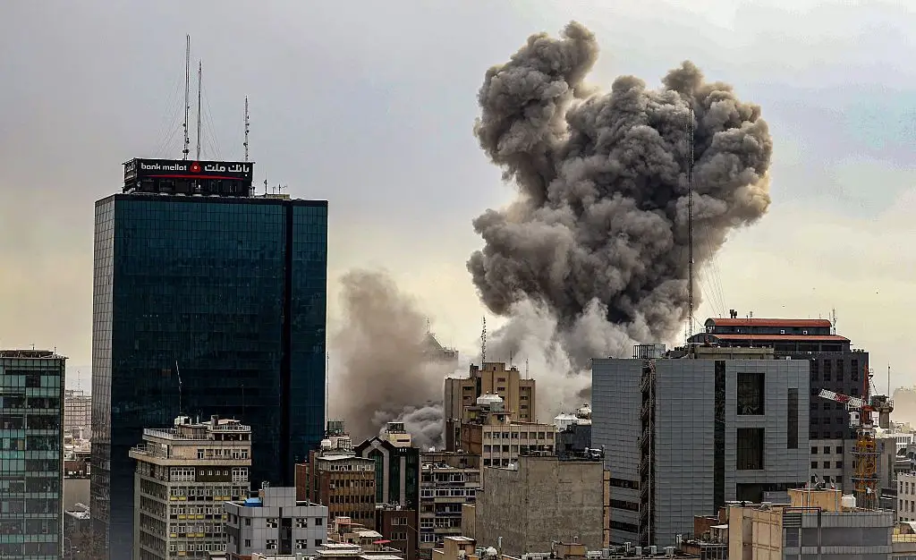 Israel diz ter “milhares de alvos” ainda por atacar no Irão enquanto ...