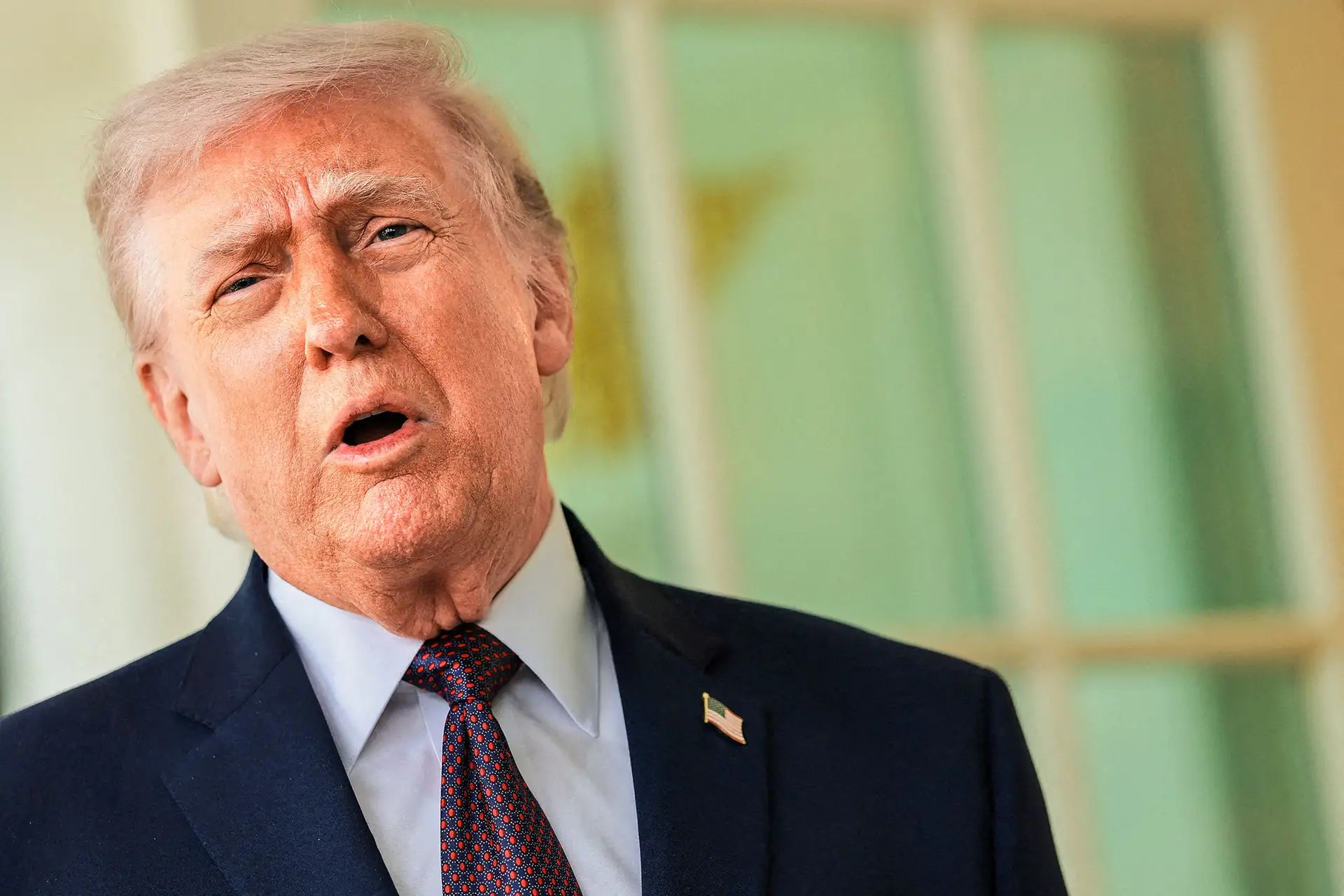 Donald Trump retirado de jantar de correspondentes da Casa Branca após ...