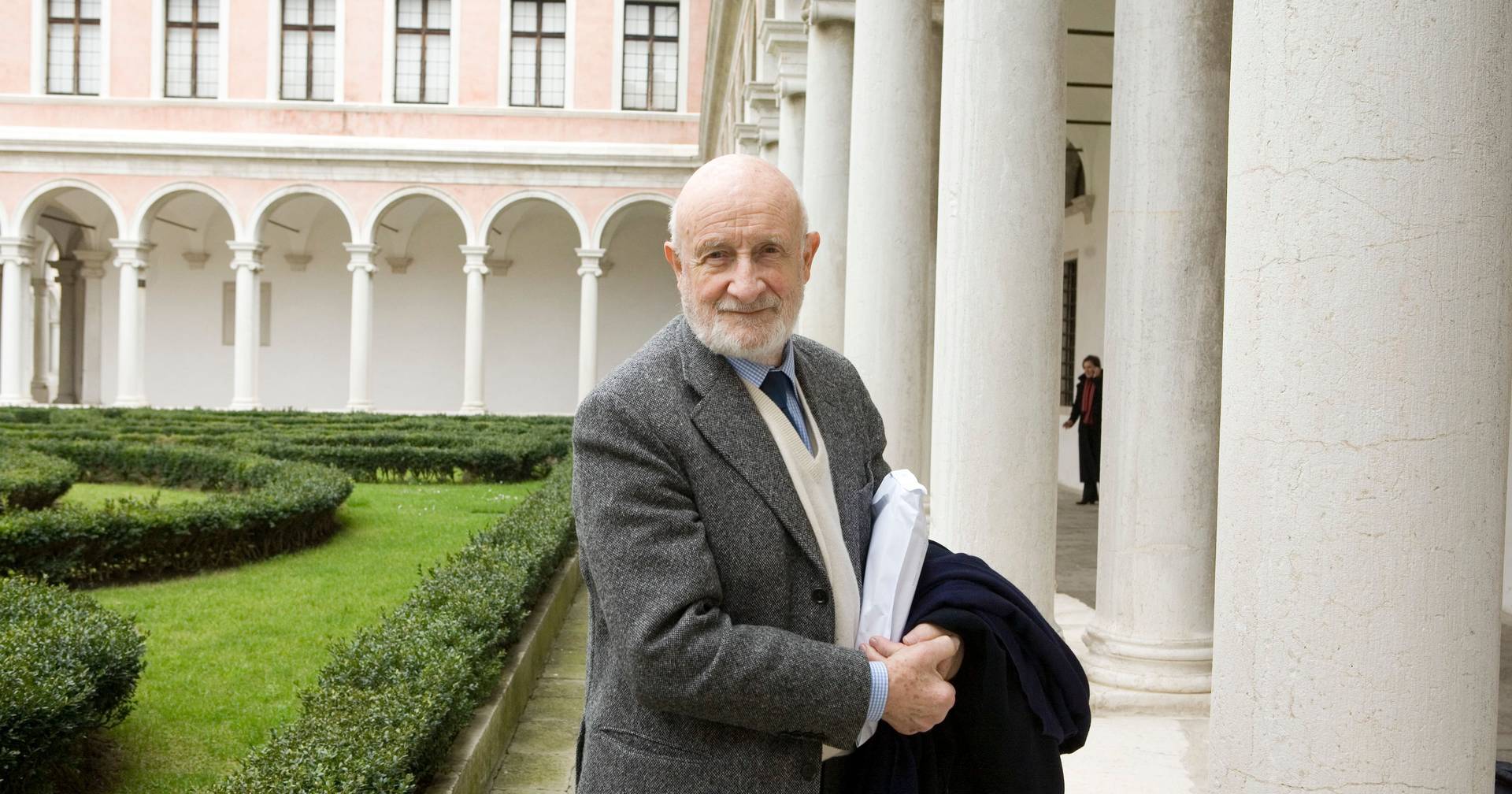 Morreu Vittorio Gregotti, arquiteto italiano que desenhou CCB, vítima ...