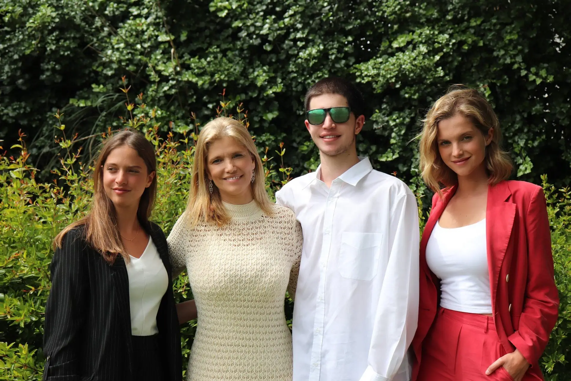 Júlia Palha leva mãe ao altar - Fama Show