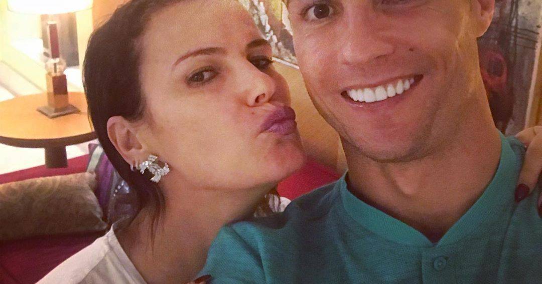 Elma Aveiro revela fotografia inédita de Cristiano Ronaldo com o pai ...