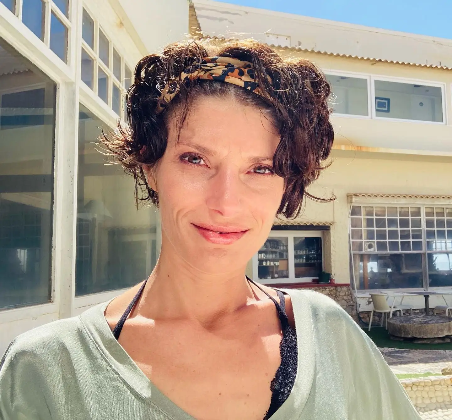 “É muito cedo” – Famosos reagem à morte da atriz Neuza Teixeira - Fama Show