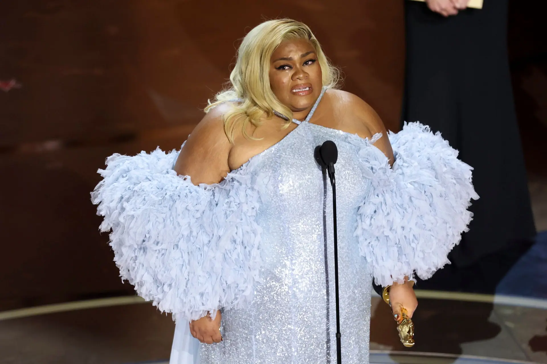 Em lágrimas, Da’Vine Joy Randolph vence o Óscar de melhor atriz ...