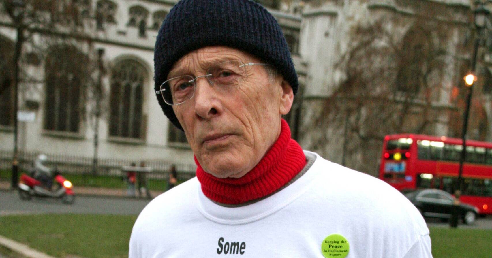 Morreu o ator que deu vida ao memorável Lorth Needa, personagem de ...