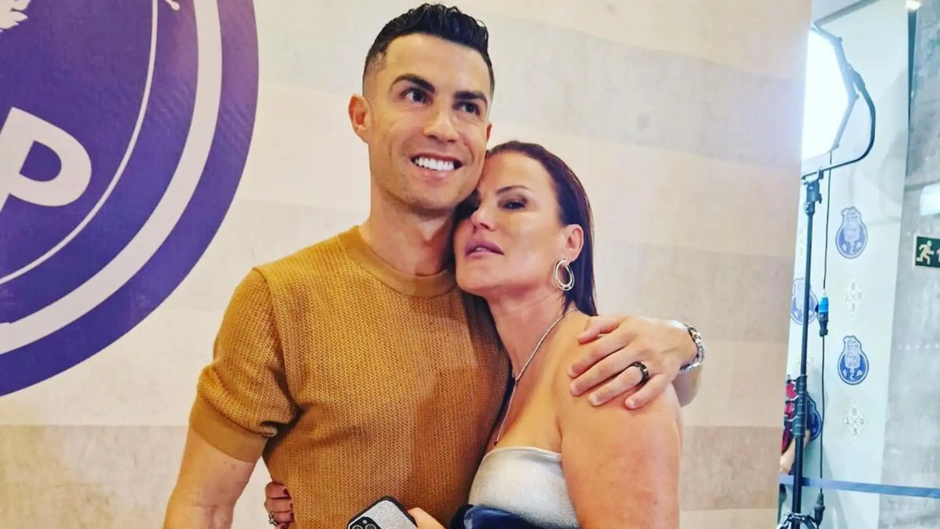 Elma Aveiro volta a sair em defesa de Ronaldo após críticas ao jogador ...