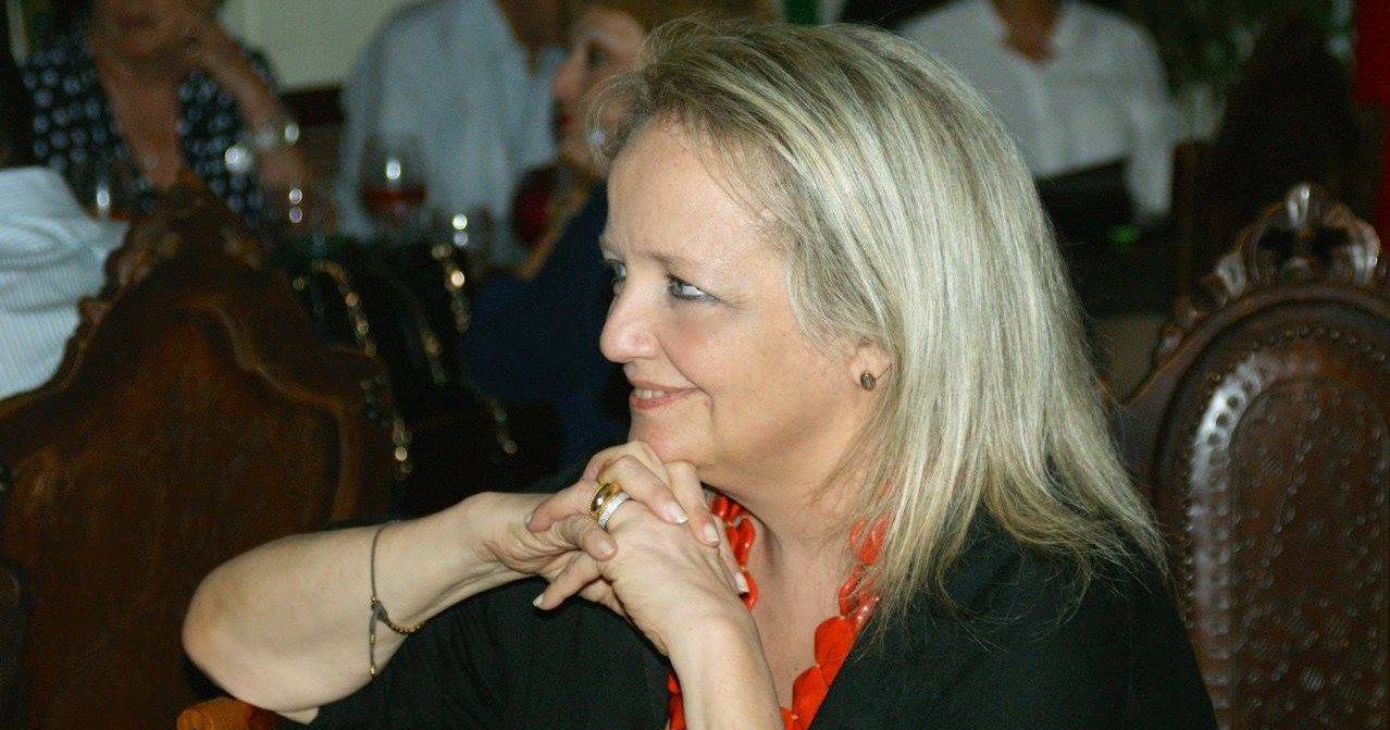 Morreu Heloísa Miranda, astróloga da televisão da década de 90 - Fama Show