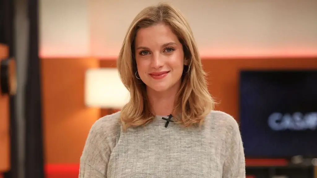 Julia Inverno Atriz 2024 Helena Isabel Tem O Look Mais 'cool' Deste