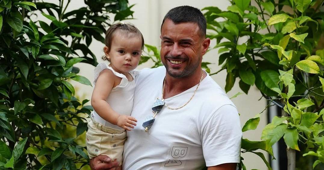 Uma "bebé feliz" - Filha de Marco Costa 'apanhada' a brincar (e há ...