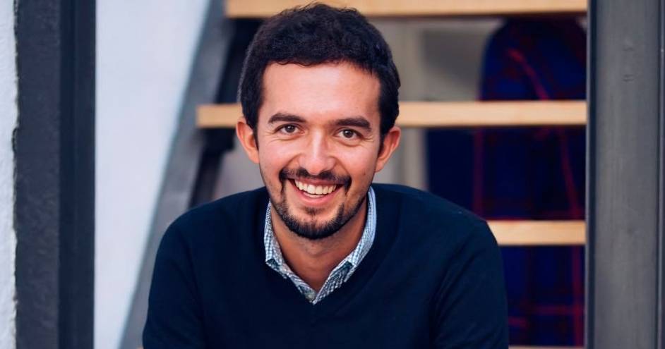 A nova vida de Manuel Santana Lopes, ex-agente acusado de burla - E já arranjou trabalho - Fama Show