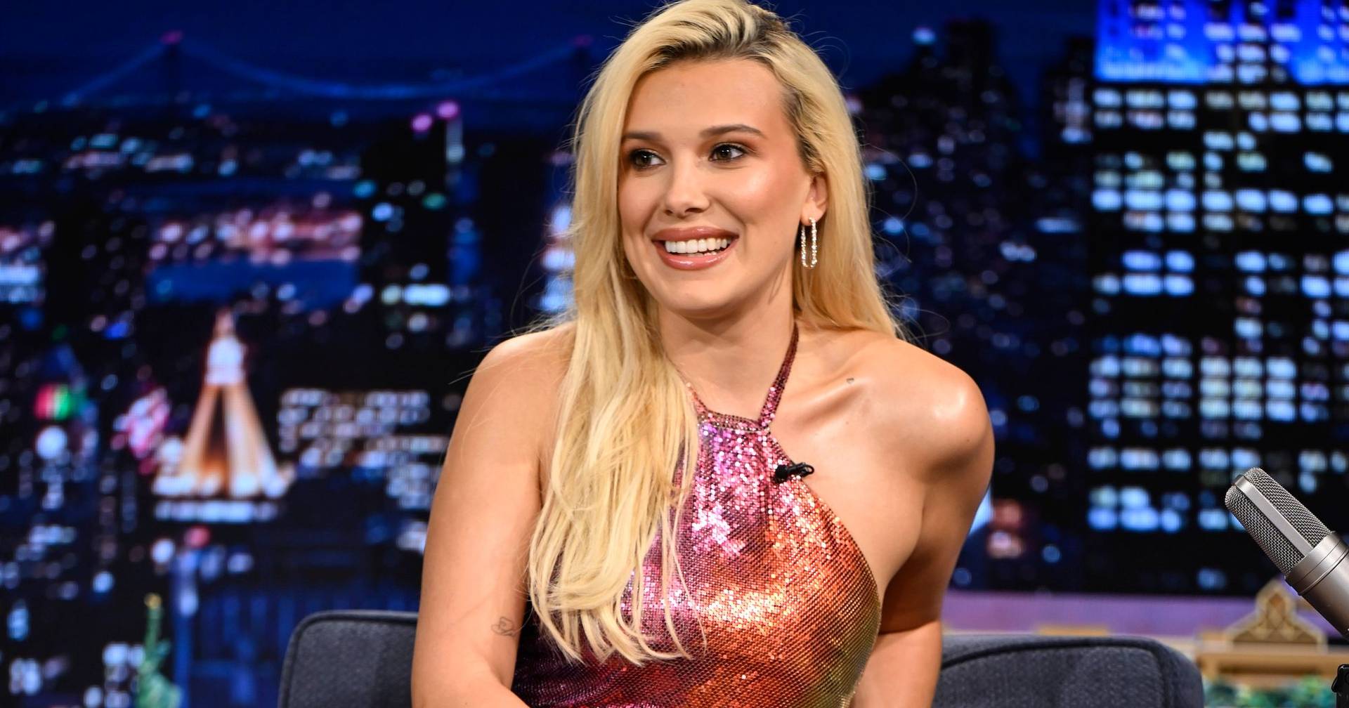 Evolução de estilo de Millie Bobby Brown ao longo dos anos - Fama Show