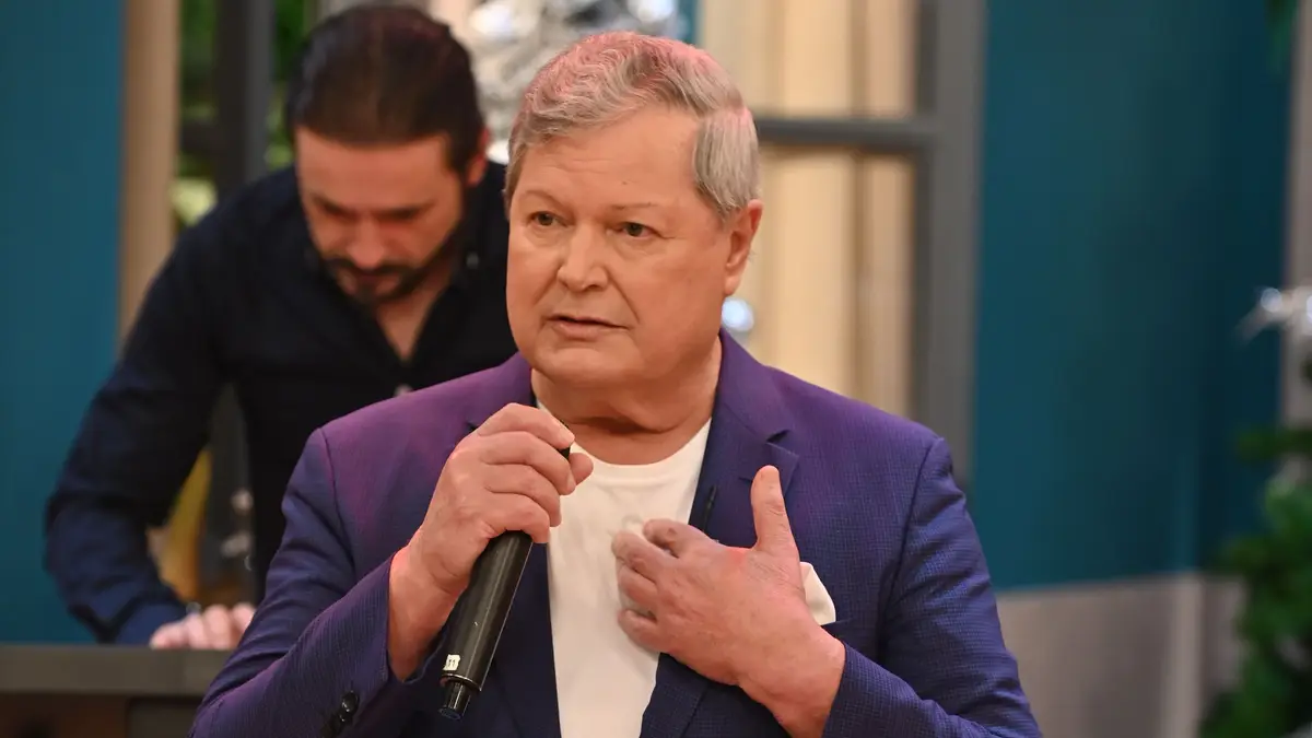 Famosos reúnem-se em noite de homenagem a Marco Paulo: "Onde estiver, vai estar a..." - Fama Show