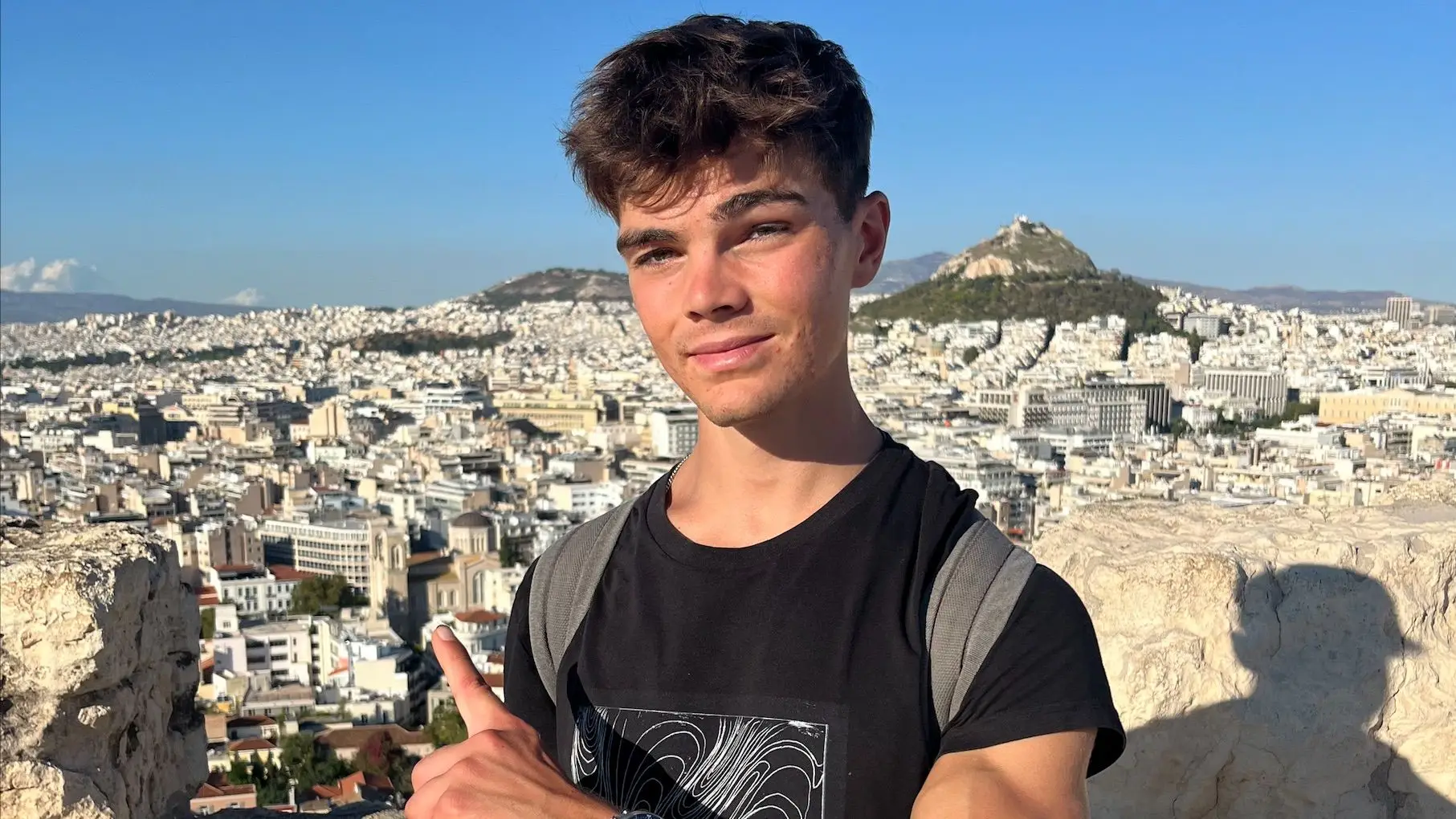 É sensação no Instagram, fala mais de dez línguas que aprendeu sozinho ...