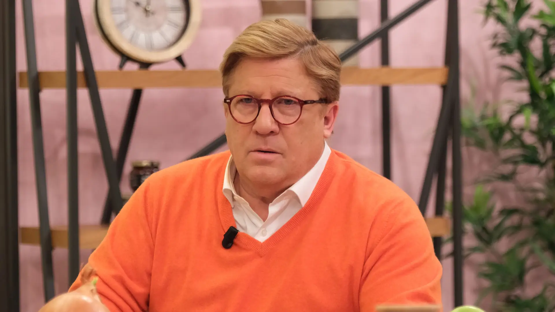 Herman José sofre acidente, é hospitalizado e surpreende ao subir a ...