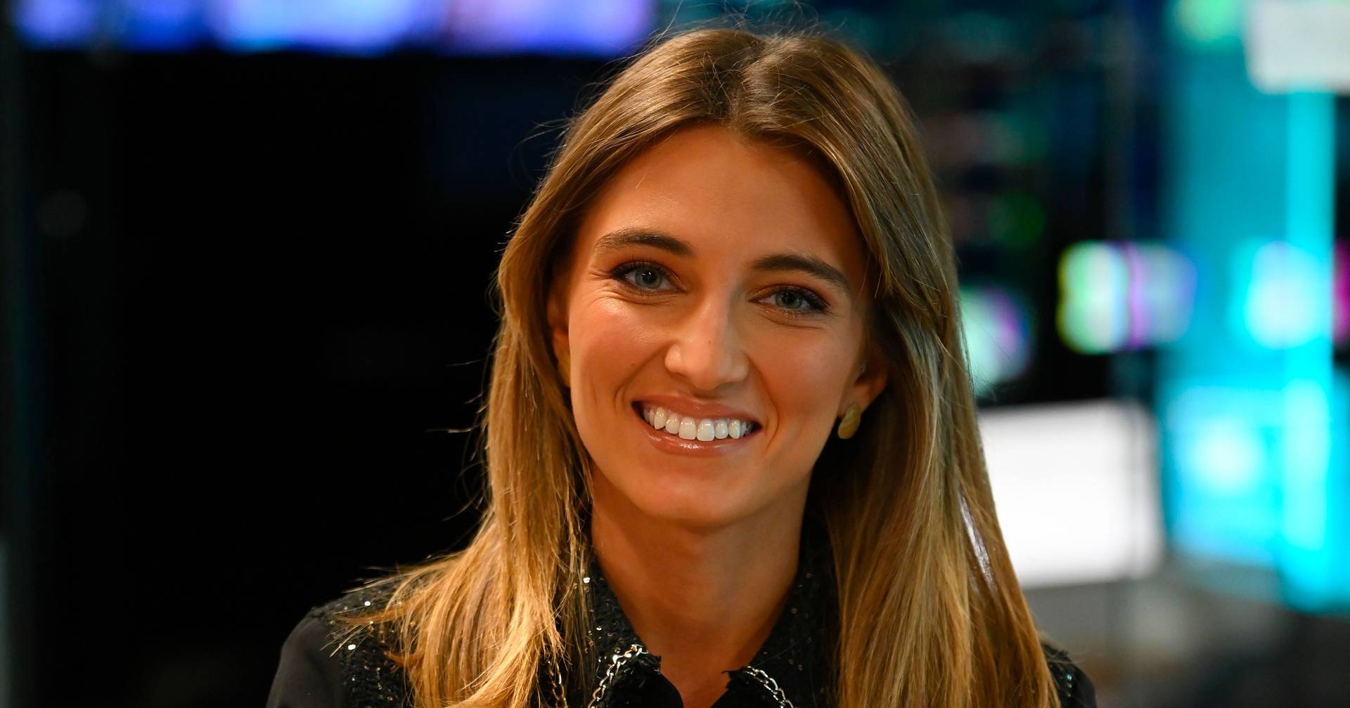 Nelma Serpa Pinto estreia-se no 'Primeiro Jornal' e recebe declaração ...