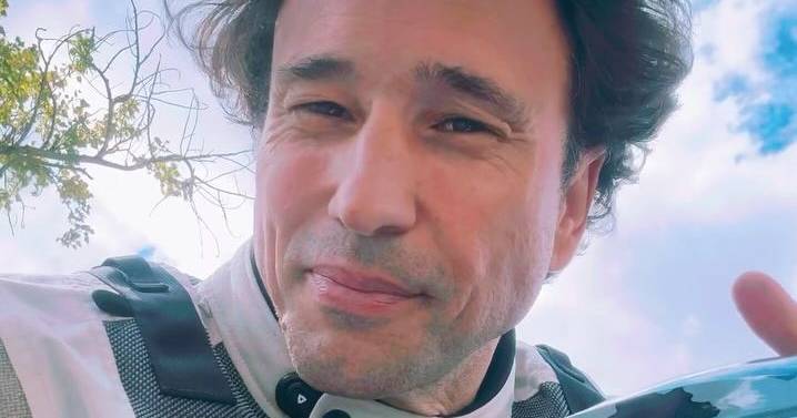 "Linda" e crescida! Alexandre da Silva surpreende com rara foto ao lado ...