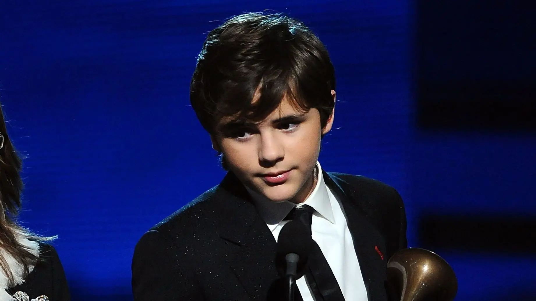 Lembra-se do filho de Michael Jackson? Cresceu e até já está noivo ...