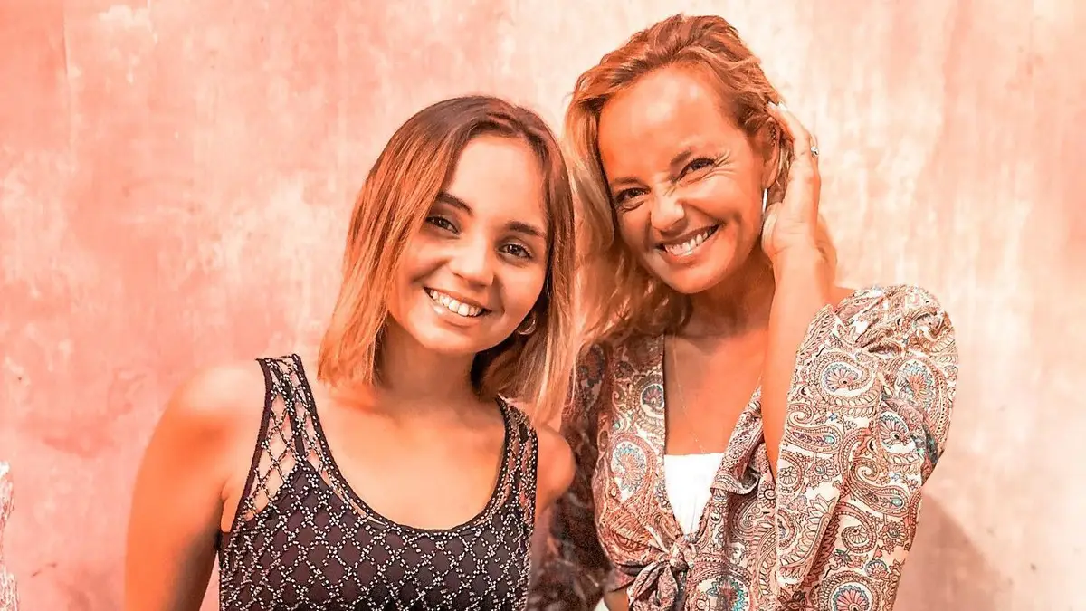 "A mãe deixou de pagar a pensão" — Eis o comentário apagado da filha de ...