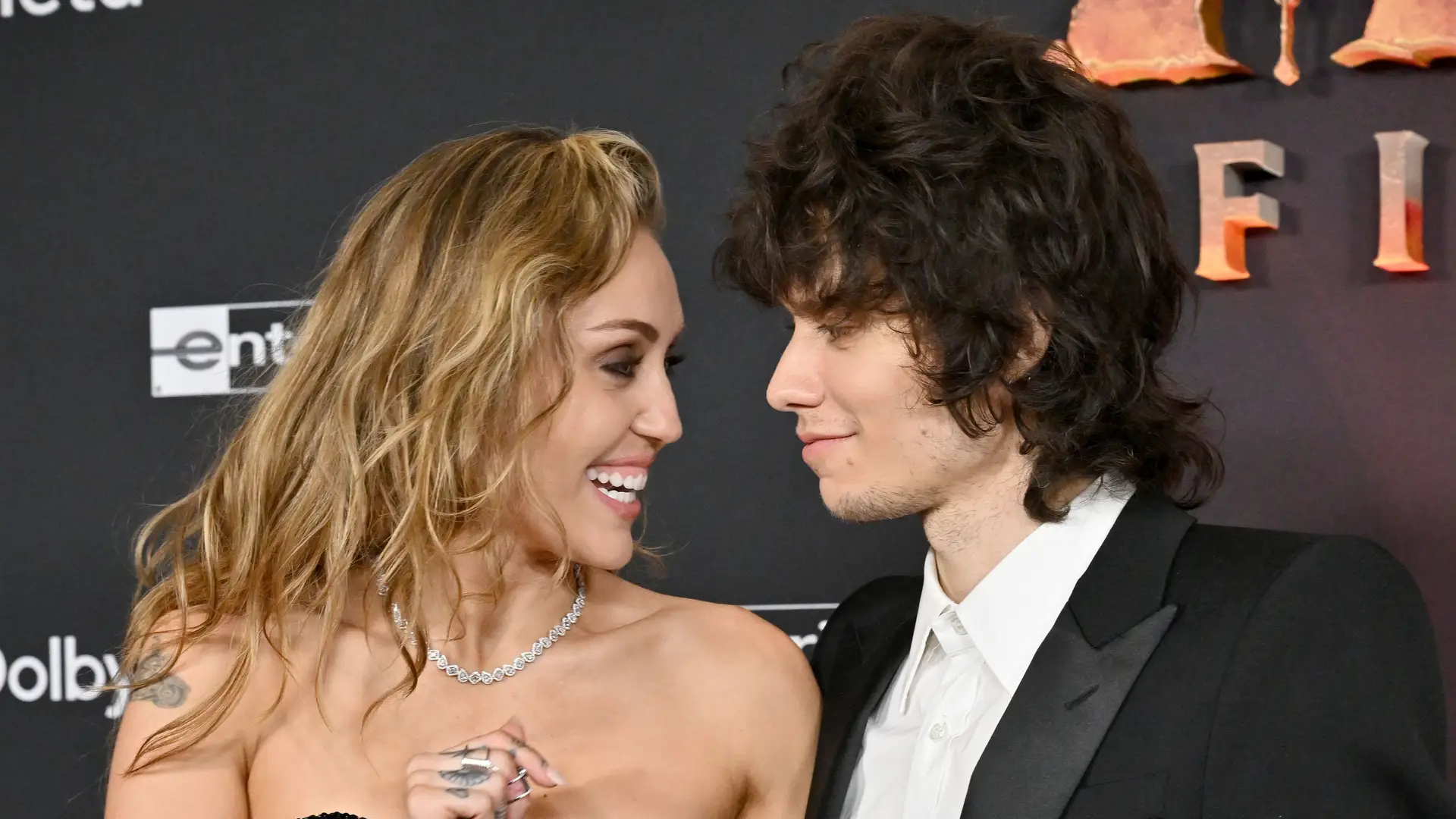 Miley Cyrus está noiva? Sogro da cantora pode ter confirmado tudo ...