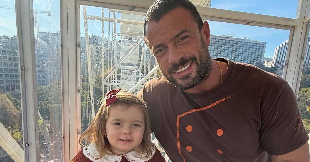 "Não pode dizer à mamã" — Filha de Marco Costa 'rouba a cena' ao pai ao ...