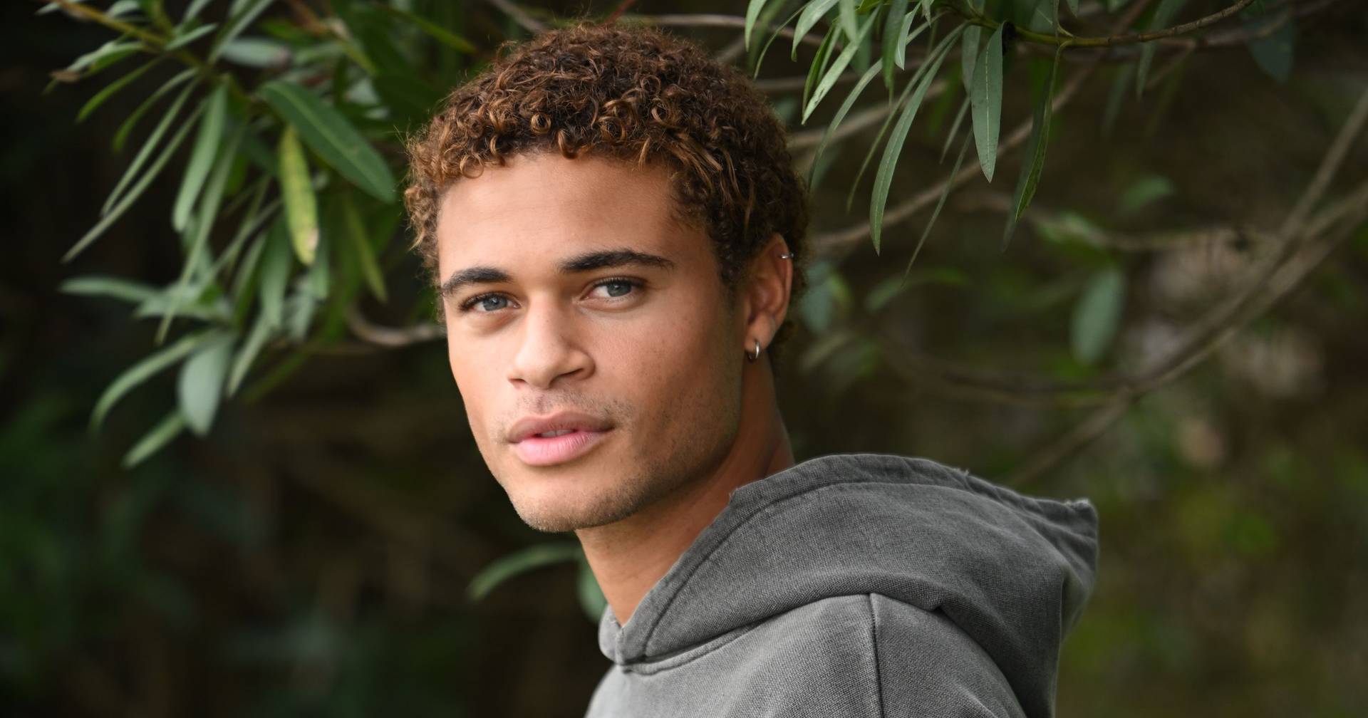 Evandro Gomes prepara-se para ser 'filho' de Sofia Alves na nova novela ...