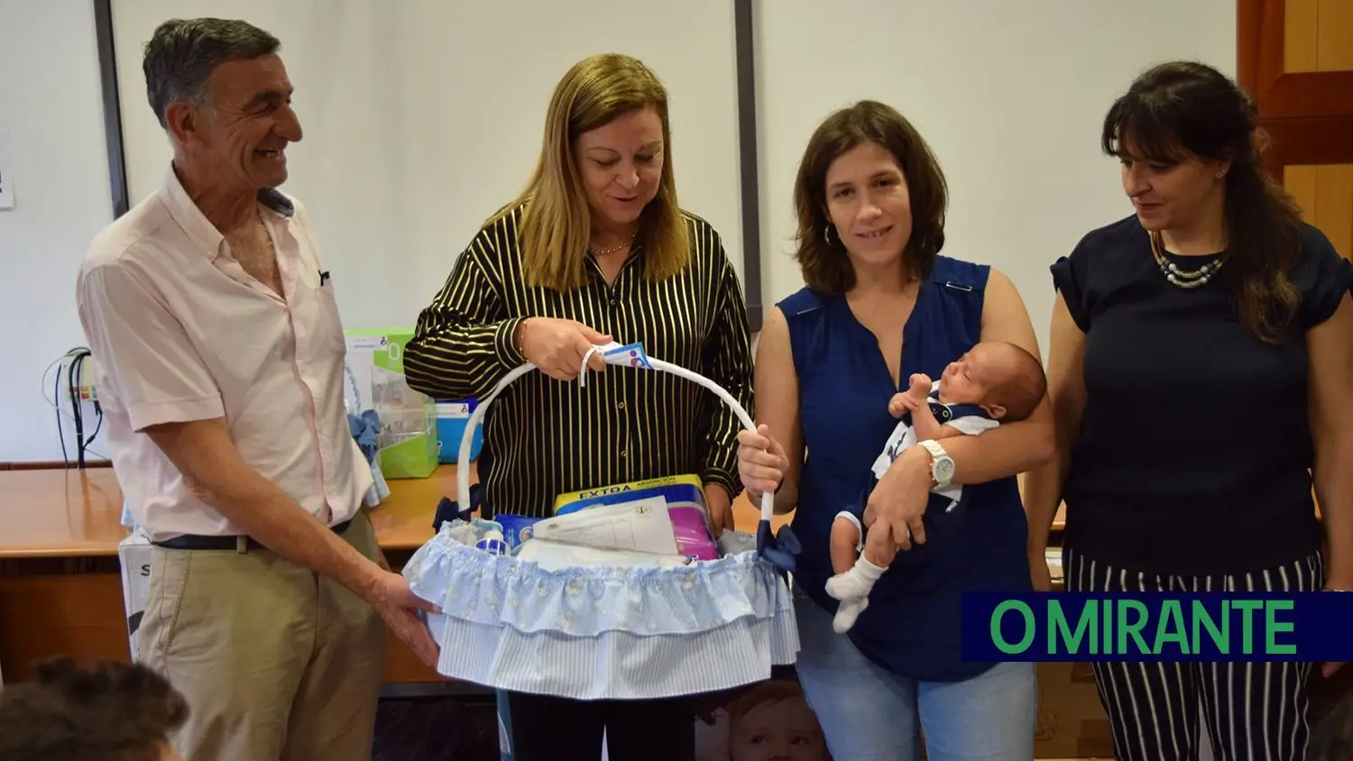 O MIRANTE | Mais cabazes “Bebé Feliz” entregues em Alcanena
